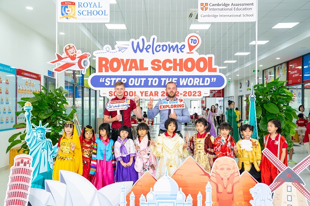 Trường Song ngữ Quốc tế ROYAL SCHOOL - Tin Tức - Royal School rộn ràng đón học sinh tựu trường ...